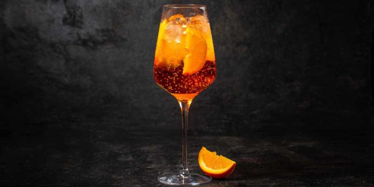 The Art of Garnishing: Dried Fruits for Cocktails - Bartender Training